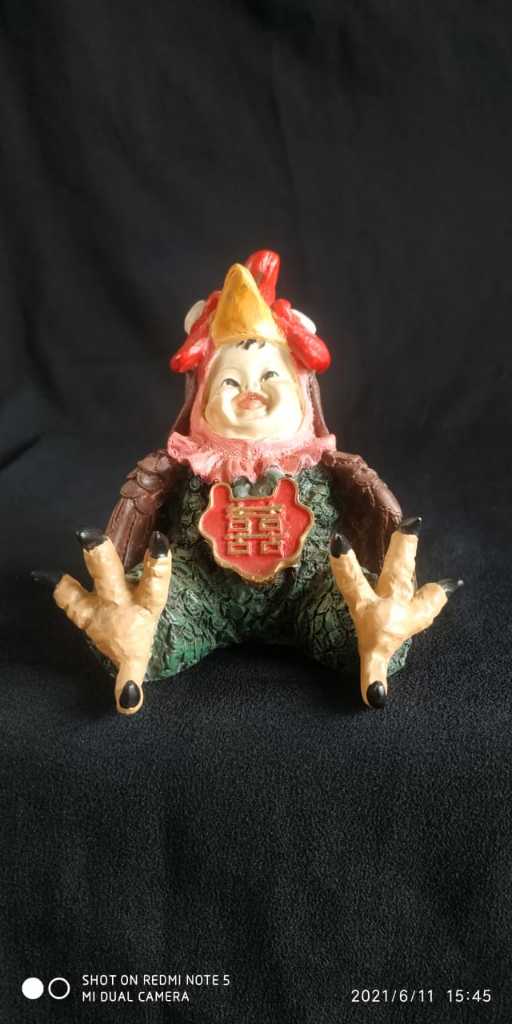 Patung Boneka Ayam (HB 11)